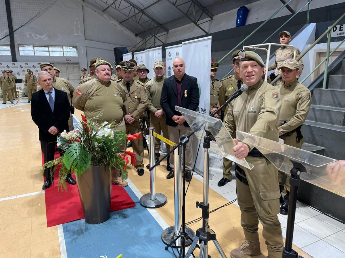DaniMeller.com PMSC realiza solenidade alusiva ao Dia do Soldado